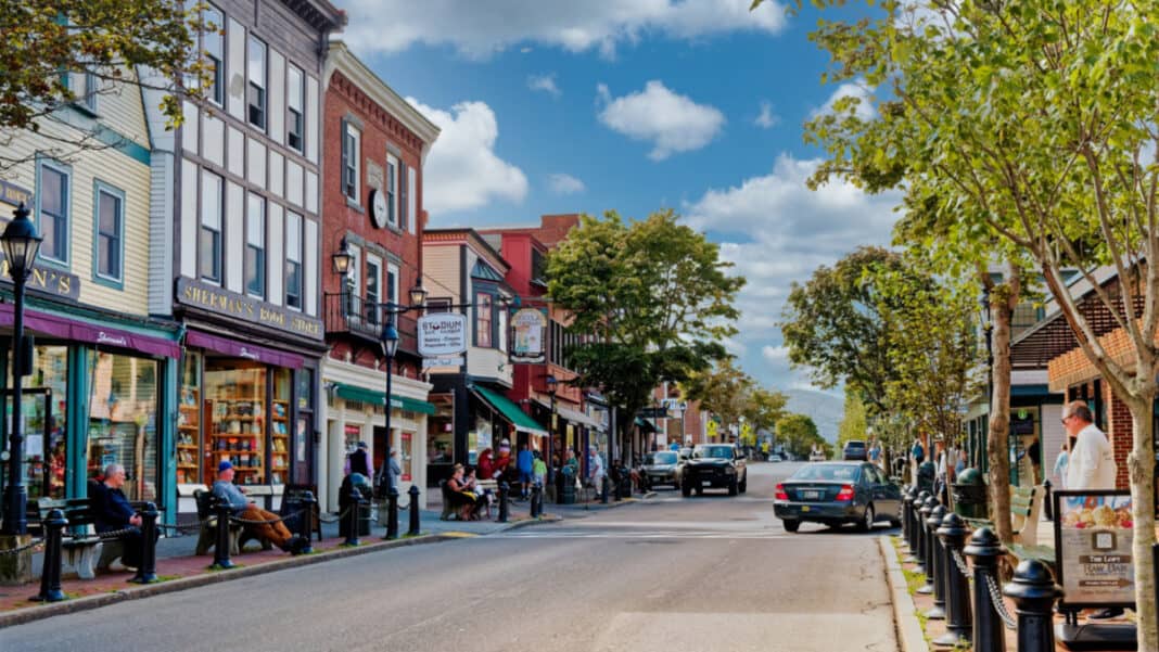 Bar Harbor to Consider Repeal of Cruise Arrivals Cap