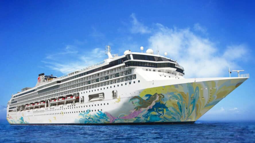 Resorts World Cruises Acquires New Ship and Expands