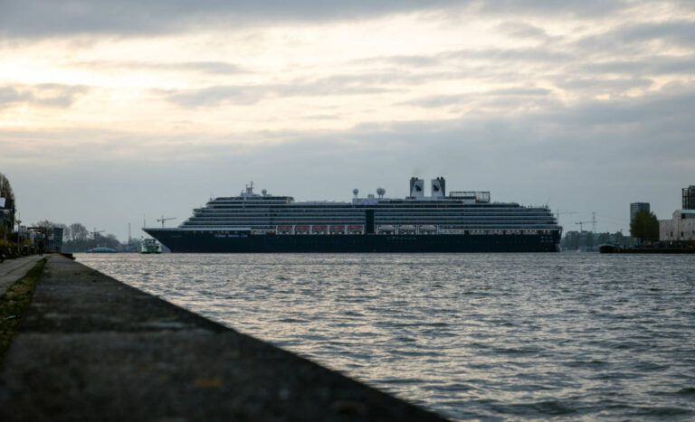 Holland America Line Celebrates Special Anniversary in Style