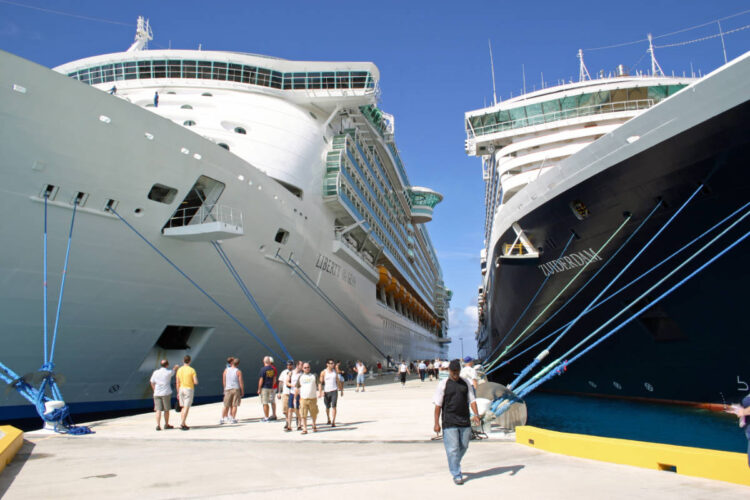 Grand Turk Cruise Port: Pier, Facilities and What's Nearby