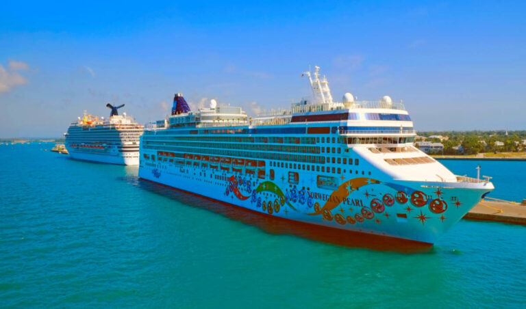 Key West Cruise Port: Piers, Things Nearby and Getting Around