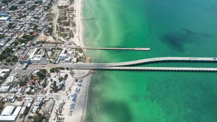 Progreso Cruise Port: Piers, Getting Around and What's Nearby