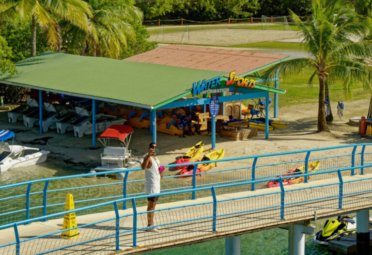 Mahogany Bay Cruise Port: Piers, Getting Around, and More