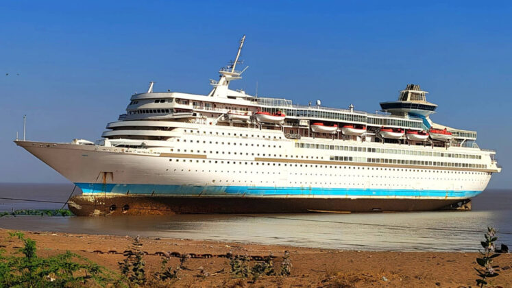 former-royal-caribbean-ship-beached-for-scrapping-in-india