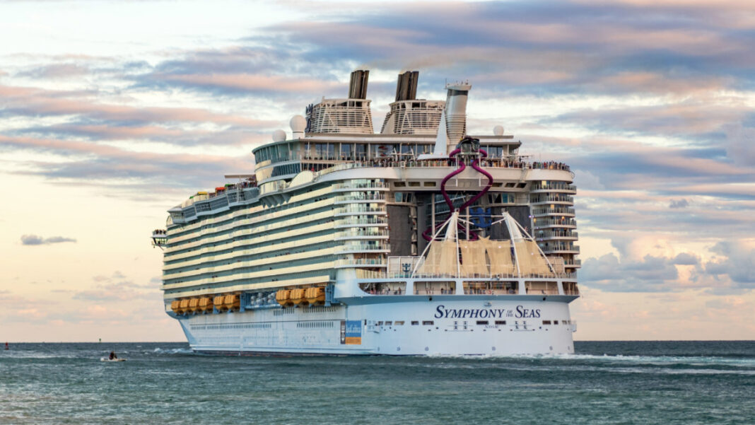 Ferry vs. Cruise Ship: Key Differences You Need to Know
