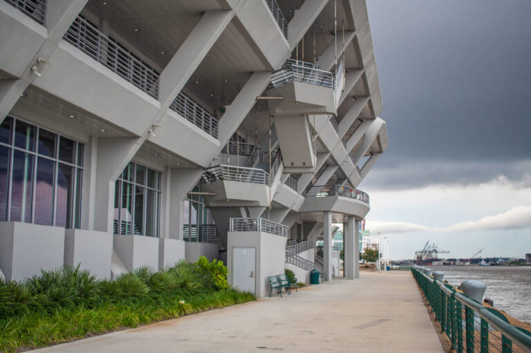 Mobile Cruise Port: How to Get There, Piers, and Full Guide