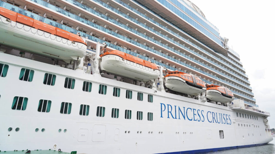 Princess Orders Three New Mega-Ships in New Voyager Class
